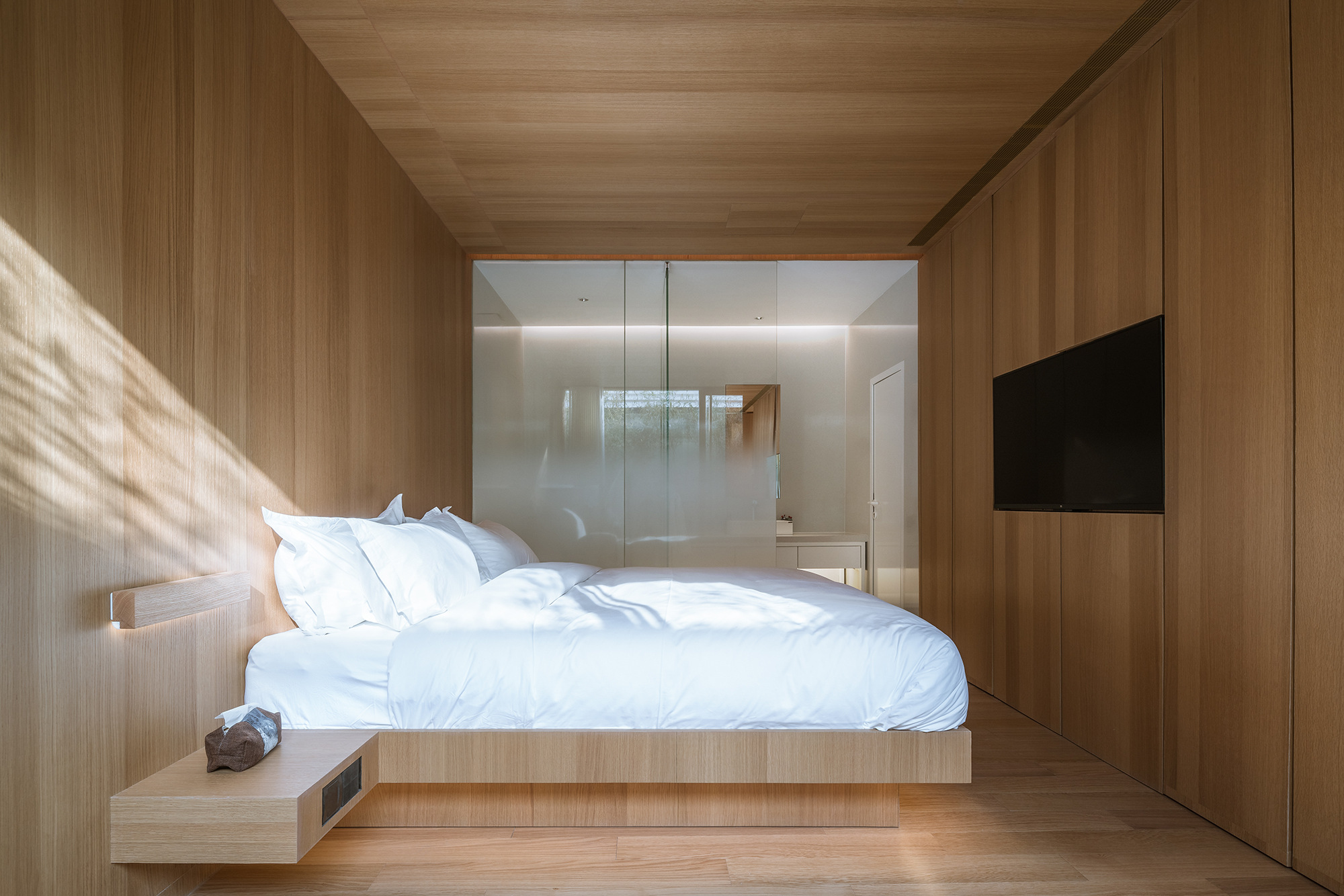 Layering Courtyard Hotel - Hospitality Snapshots