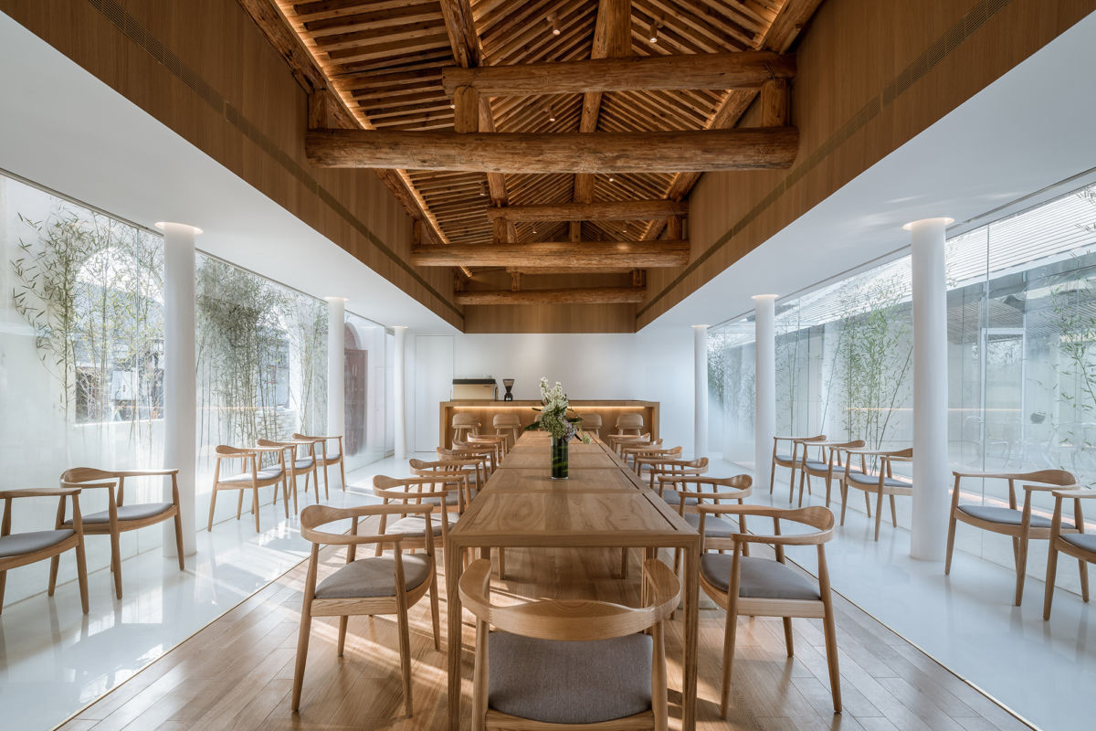 Layering Courtyard Hotel - Hospitality Snapshots
