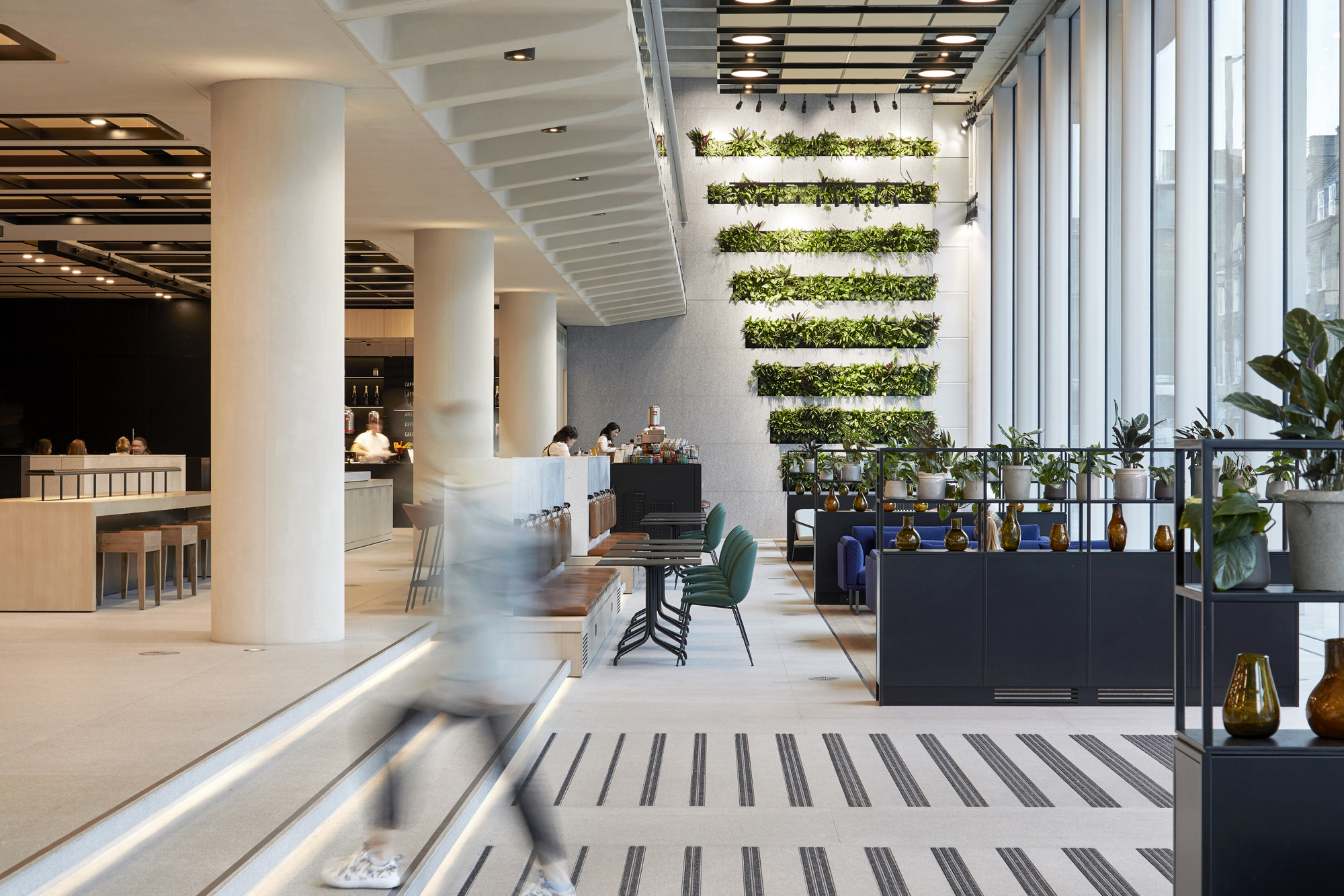 Gray's Inn Road Amenity Space - Hospitality Snapshots