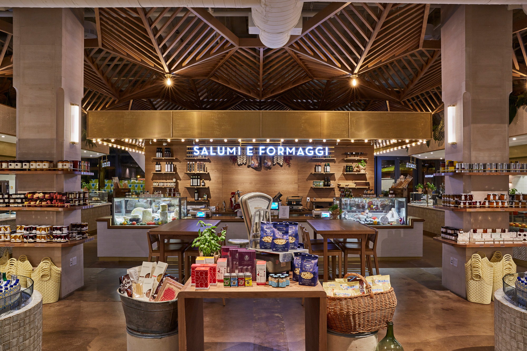 La Centrale Italian Food Hall - Hospitality Snapshots