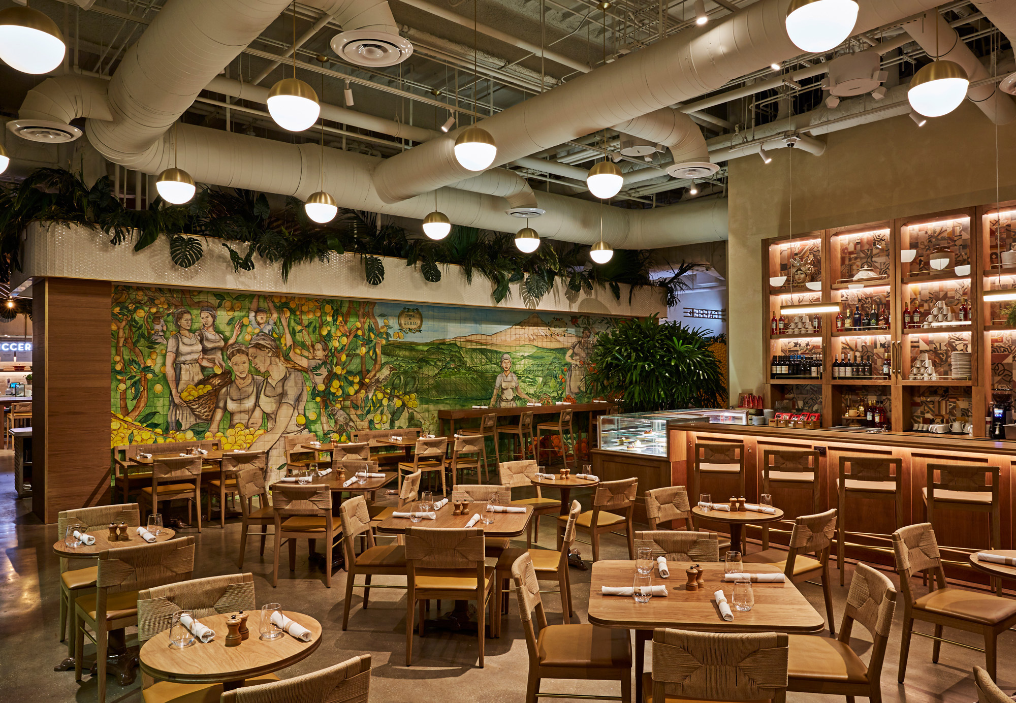 La Centrale Italian Food Hall - Hospitality Snapshots