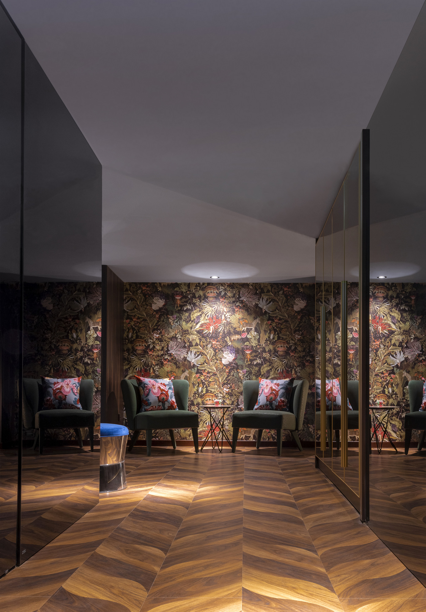 MO Gallery & Lounge - Hospitality Snapshots