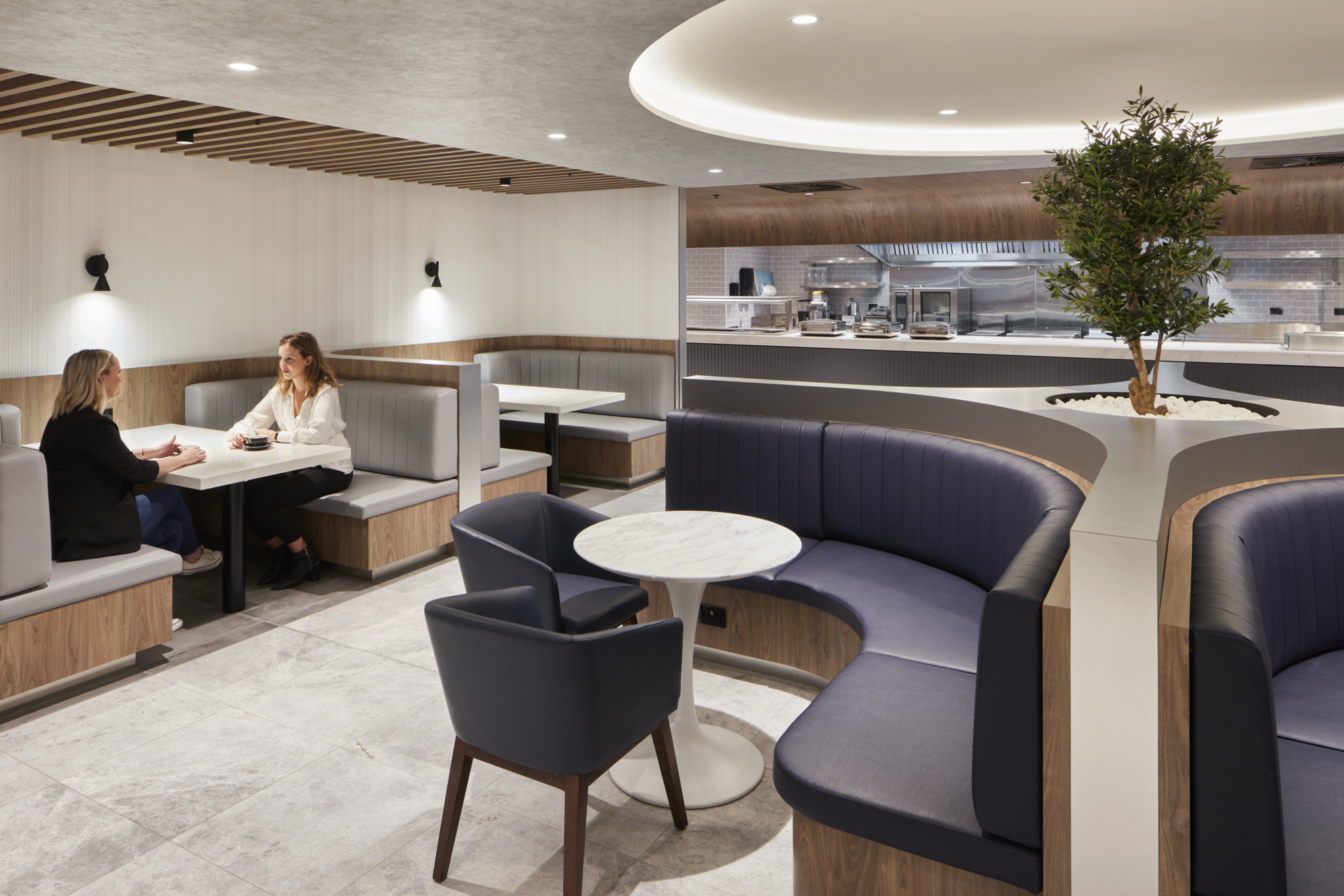 American Express Lounge T1 Sydney International Airport - Hospitality ...