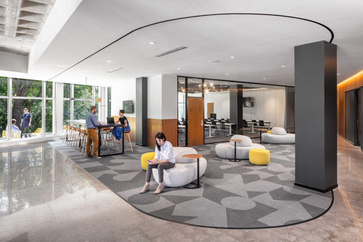 3701 Wayzata Amenity Space - Hospitality Snapshots