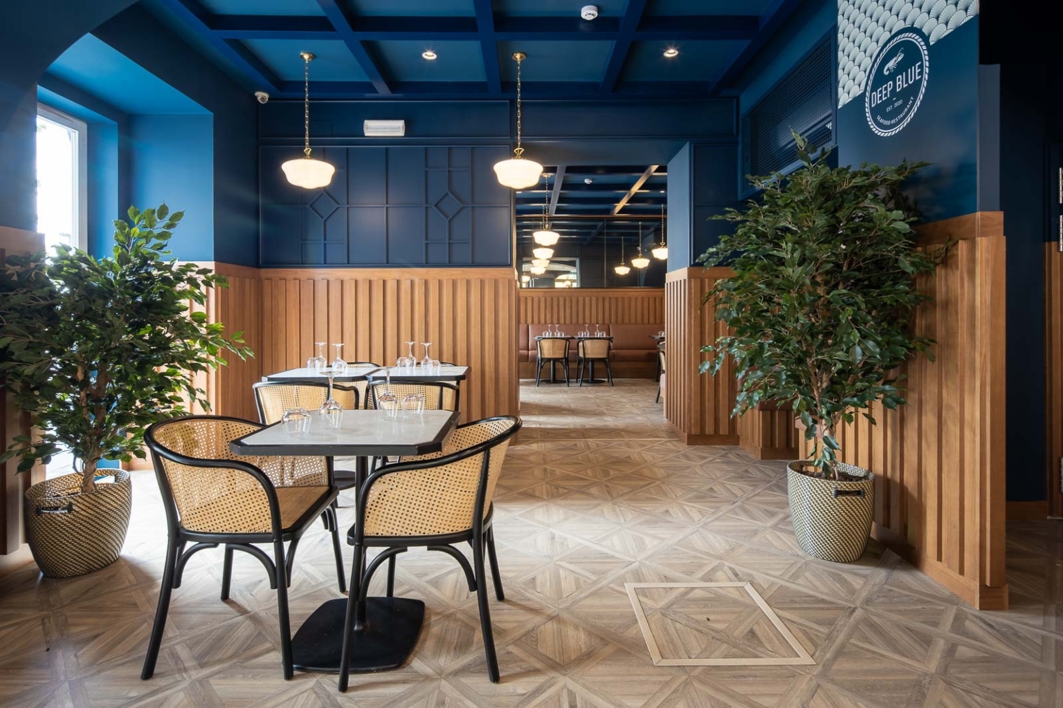 Deep Blue Restaurant - Hospitality Snapshots