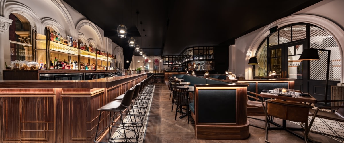 Esquire Restaurant and Bar - Hospitality Snapshots