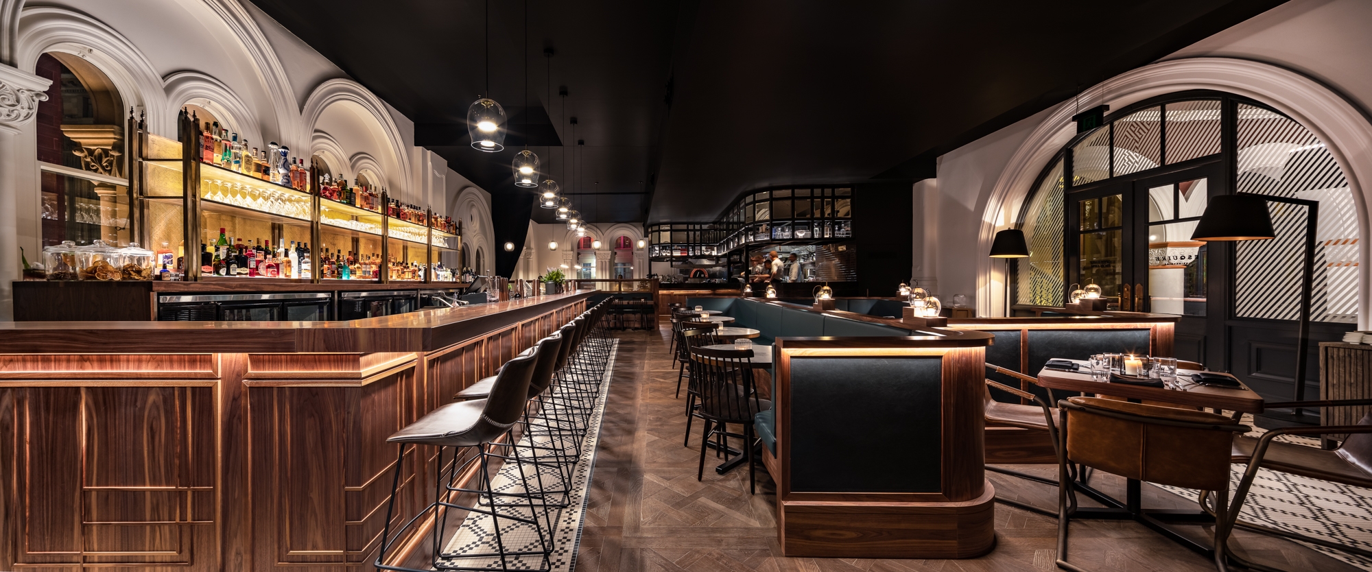 Esquire Restaurant and Bar - Hospitality Snapshots