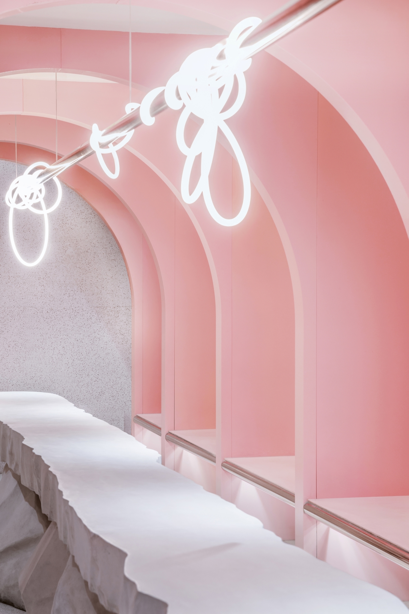 HEYTEA PINK at Beijing Solana Lifestyle Shopping Park - Hospitality ...