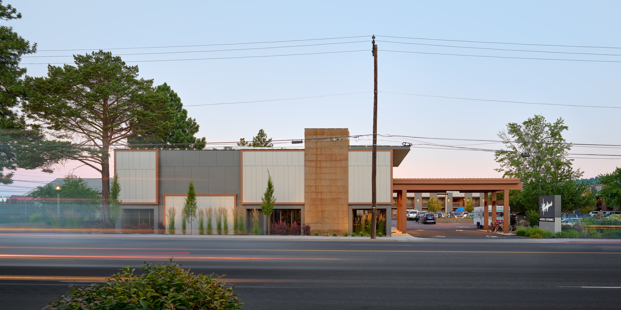 Signature Inn Bend - Hospitality Snapshots