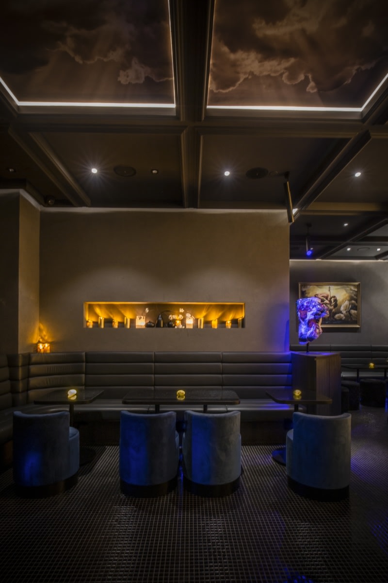 The Broken Dagger Bar - Hospitality Snapshots