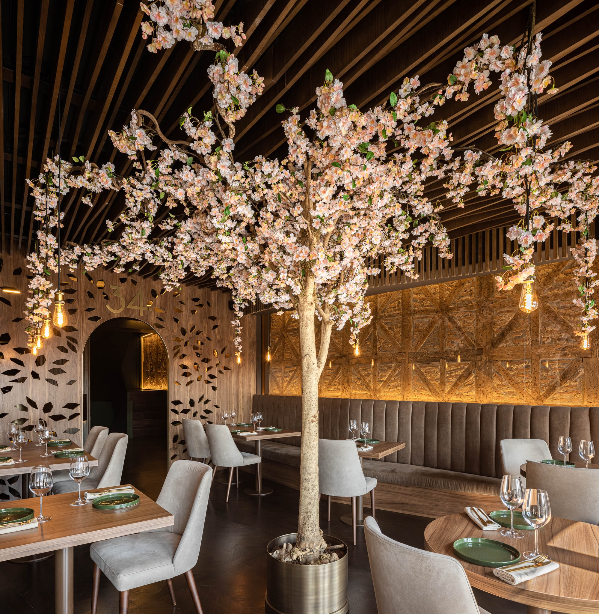 34 Restaurant - Hospitality Snapshots