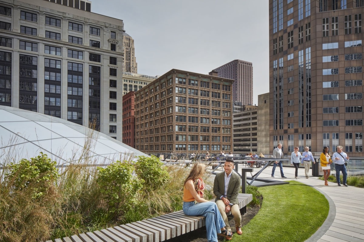 Willis Tower Lobby & Amenity Spaces - Hospitality Snapshots