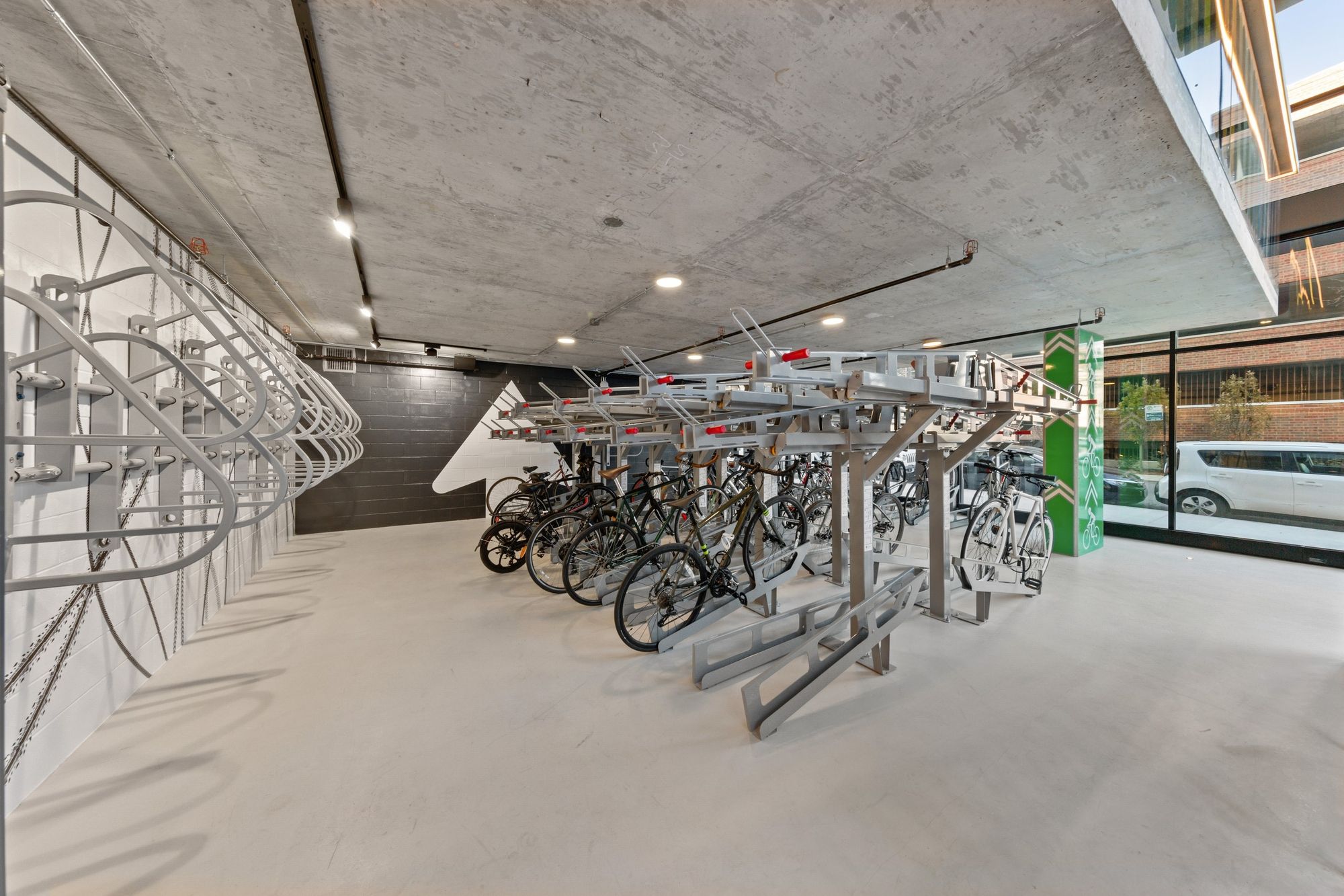 808 North Wells Amenity Spaces - Hospitality Snapshots