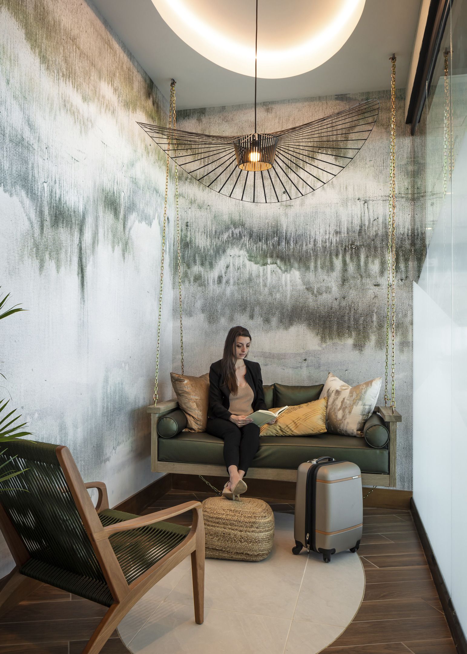 The Club CLT at Charlotte Douglas International Airport - Hospitality ...