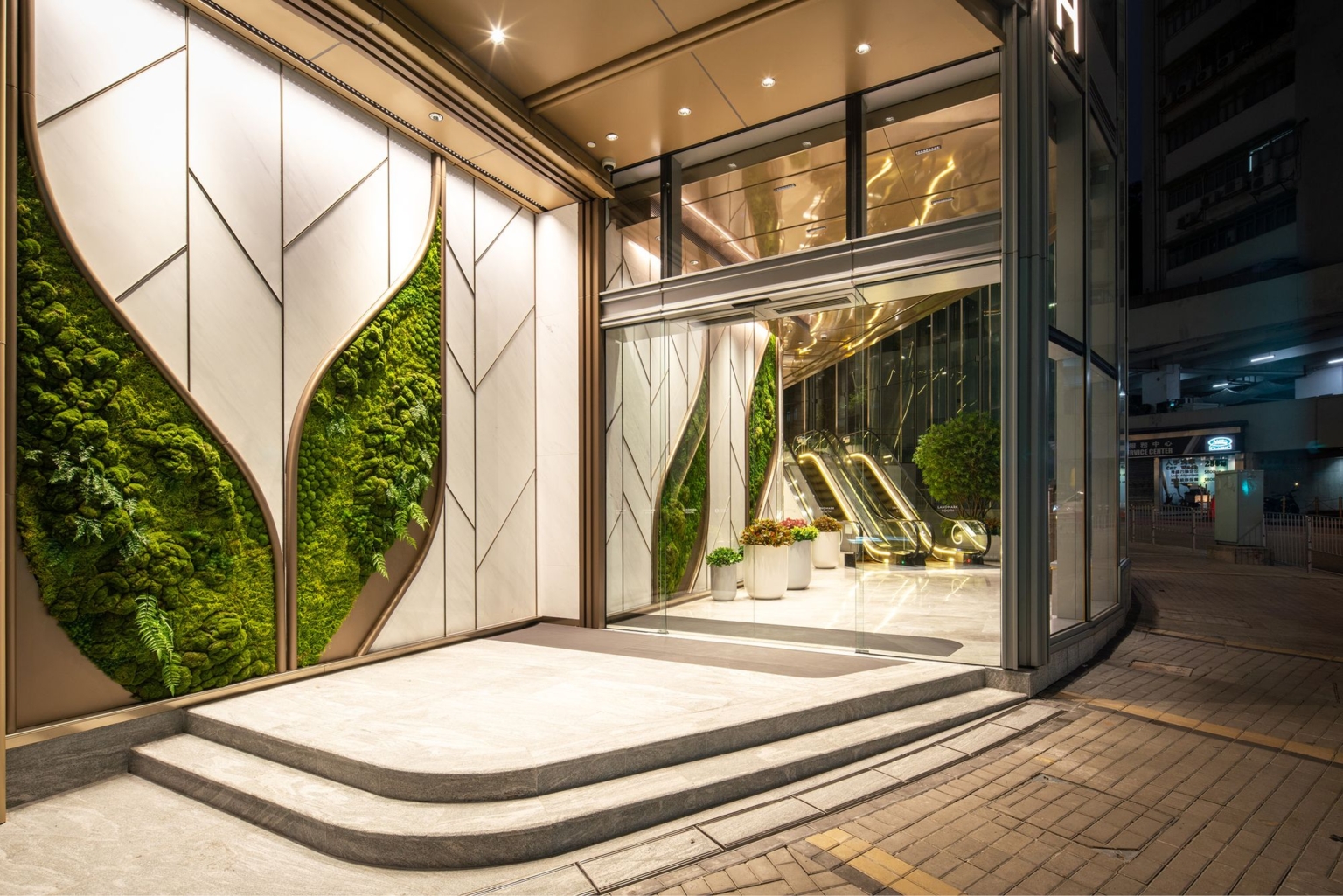 Landmark South Sky Garden and Lobby - Hospitality Snapshots