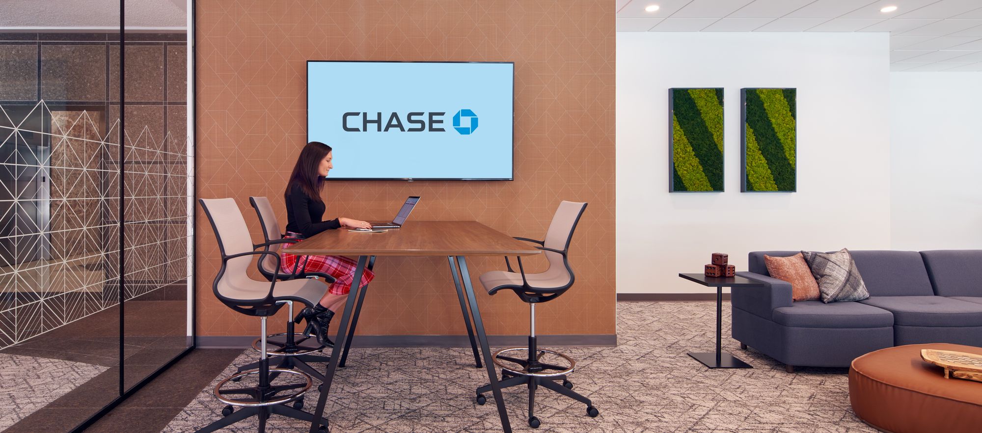 Chase Towers Lobby & Amenity Space - Hospitality Snapshots