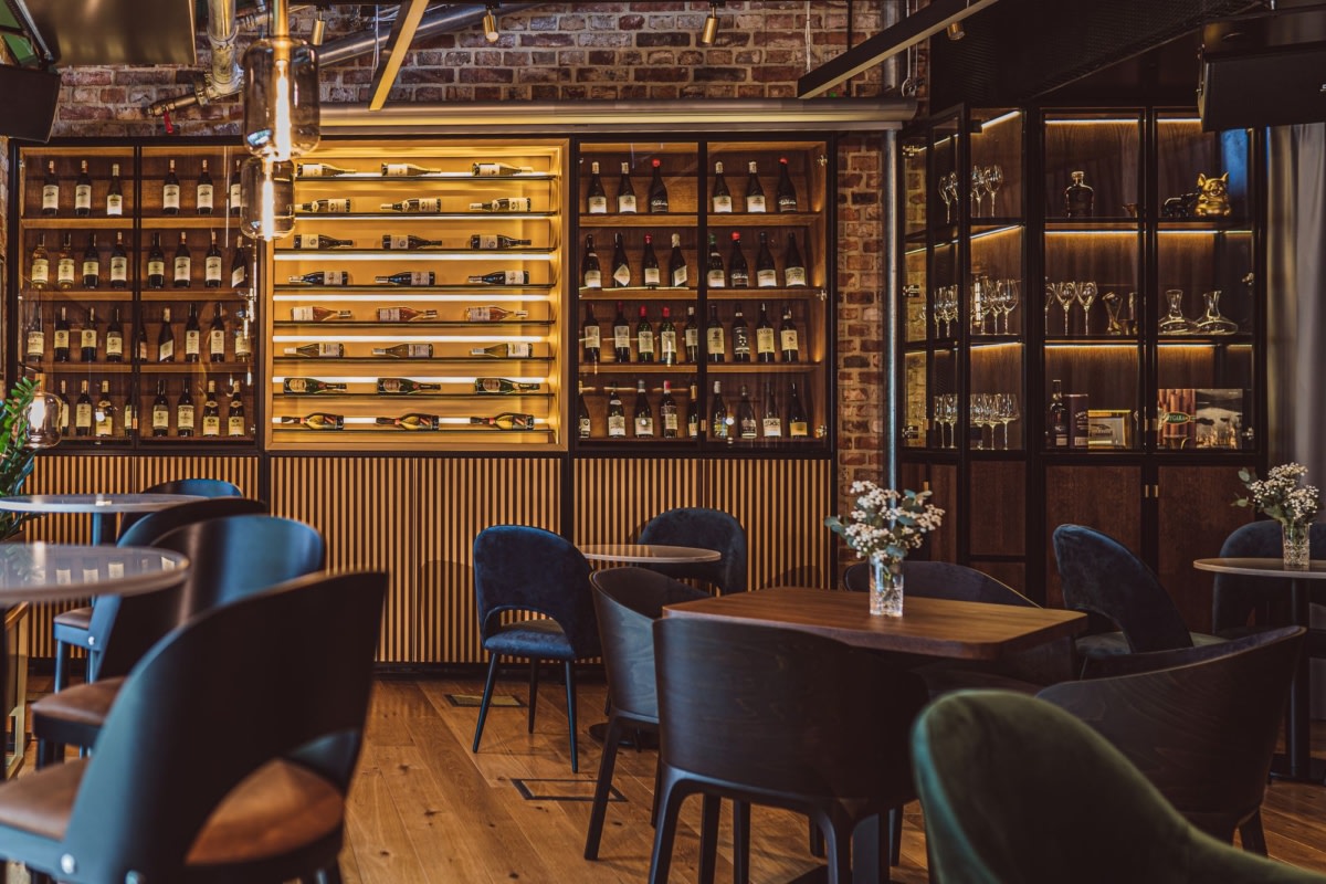 Upper Deck Bar - Hospitality Snapshots