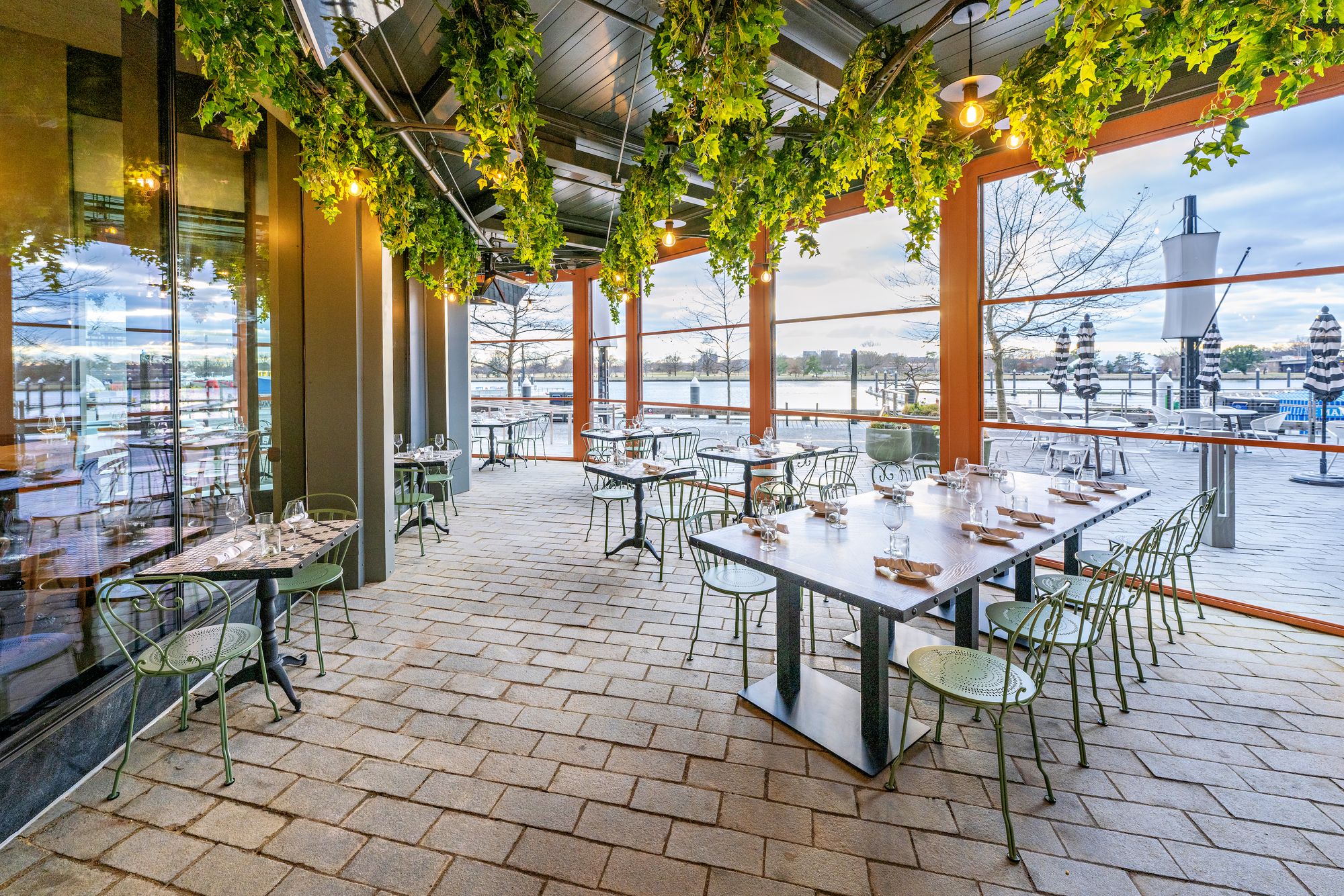 Easy Company Restaurant & Wine Bar - Hospitality Snapshots