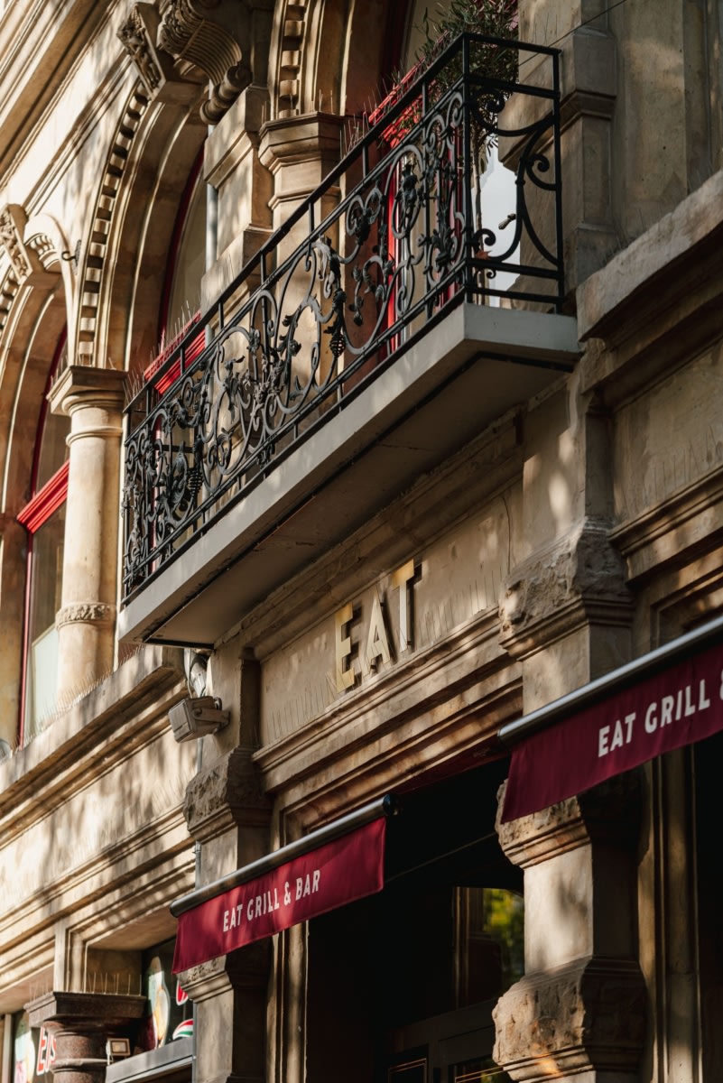 EAT Grill & Bar - Hospitality Snapshots