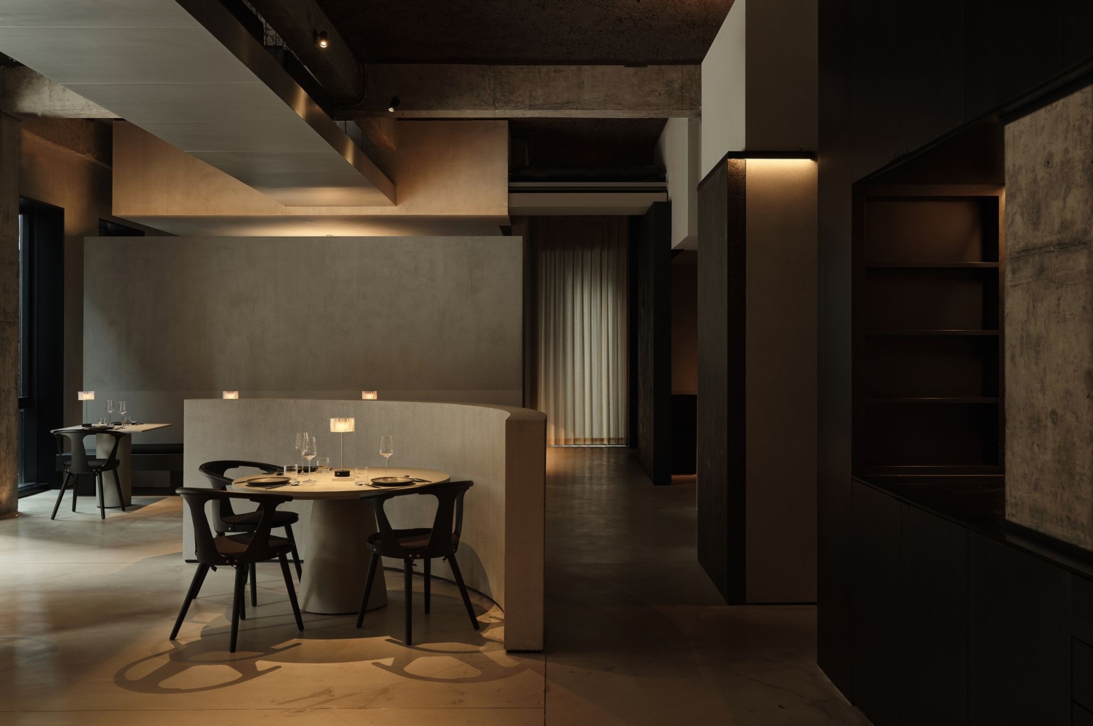Shy Table Restaurant - Hospitality Snapshots