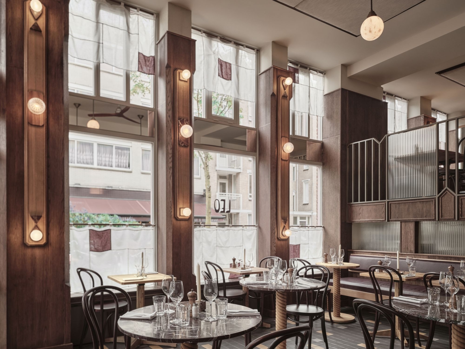 LEO Bar & Restaurant - Hospitality Snapshots