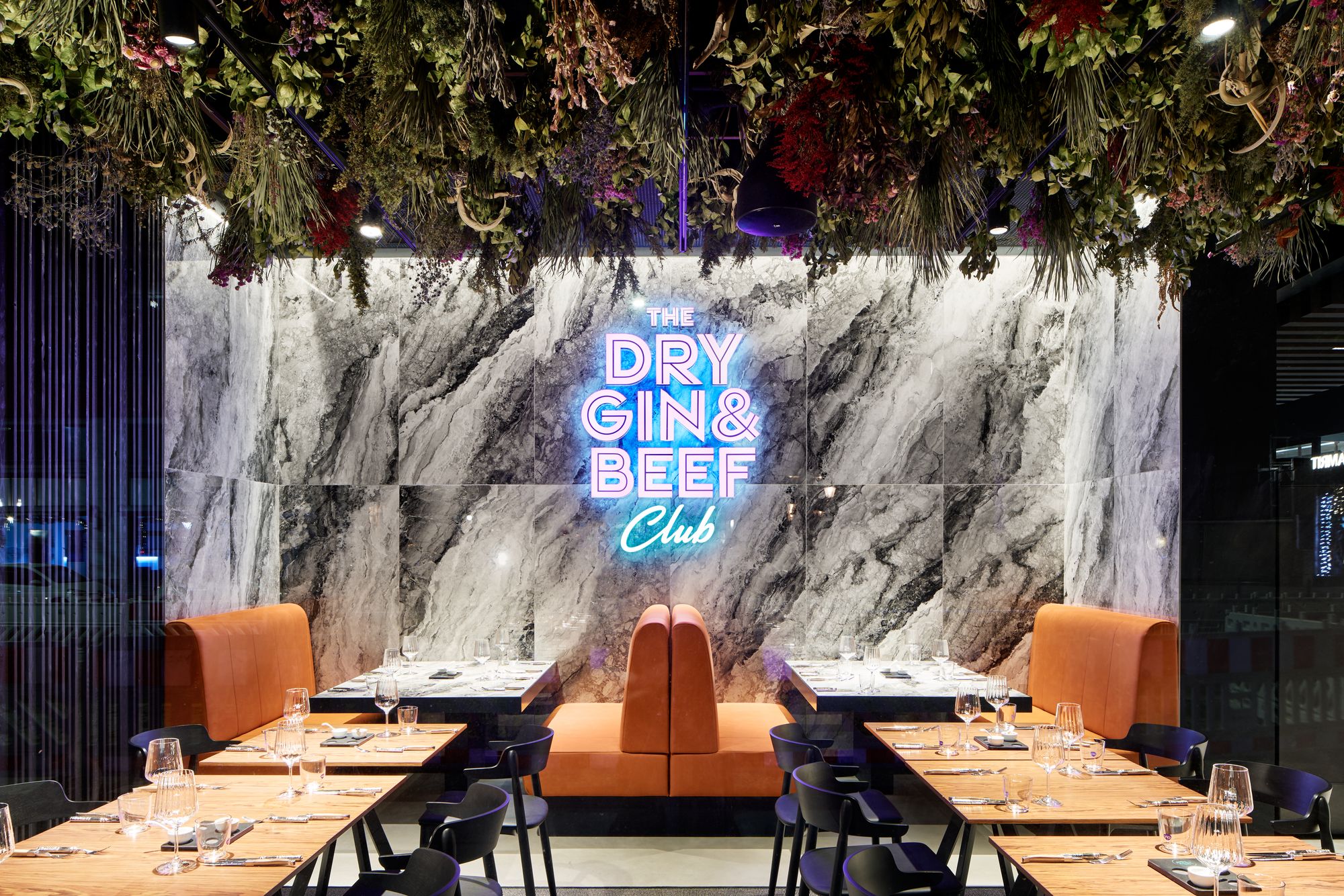 The Dry Gin & Beef Club - Hospitality Snapshots