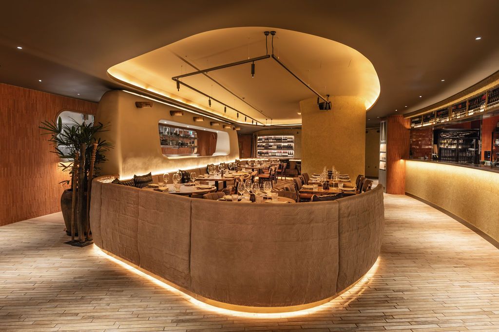 The Meat & Wine Co. Safari, Circular Quay - Hospitality Snapshots