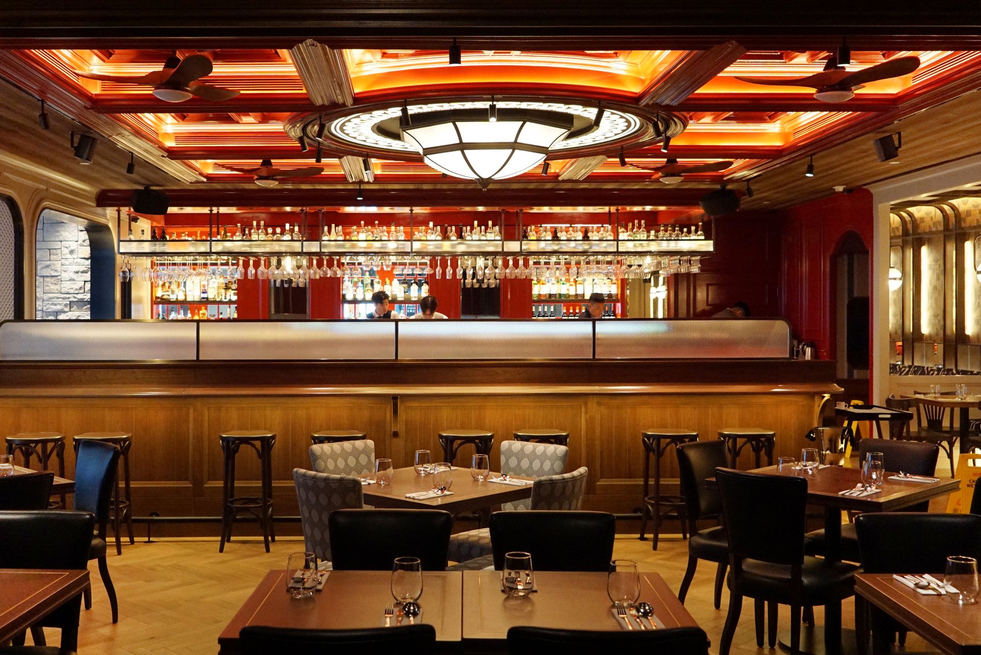 Landau's Restaurant - Hospitality Snapshots