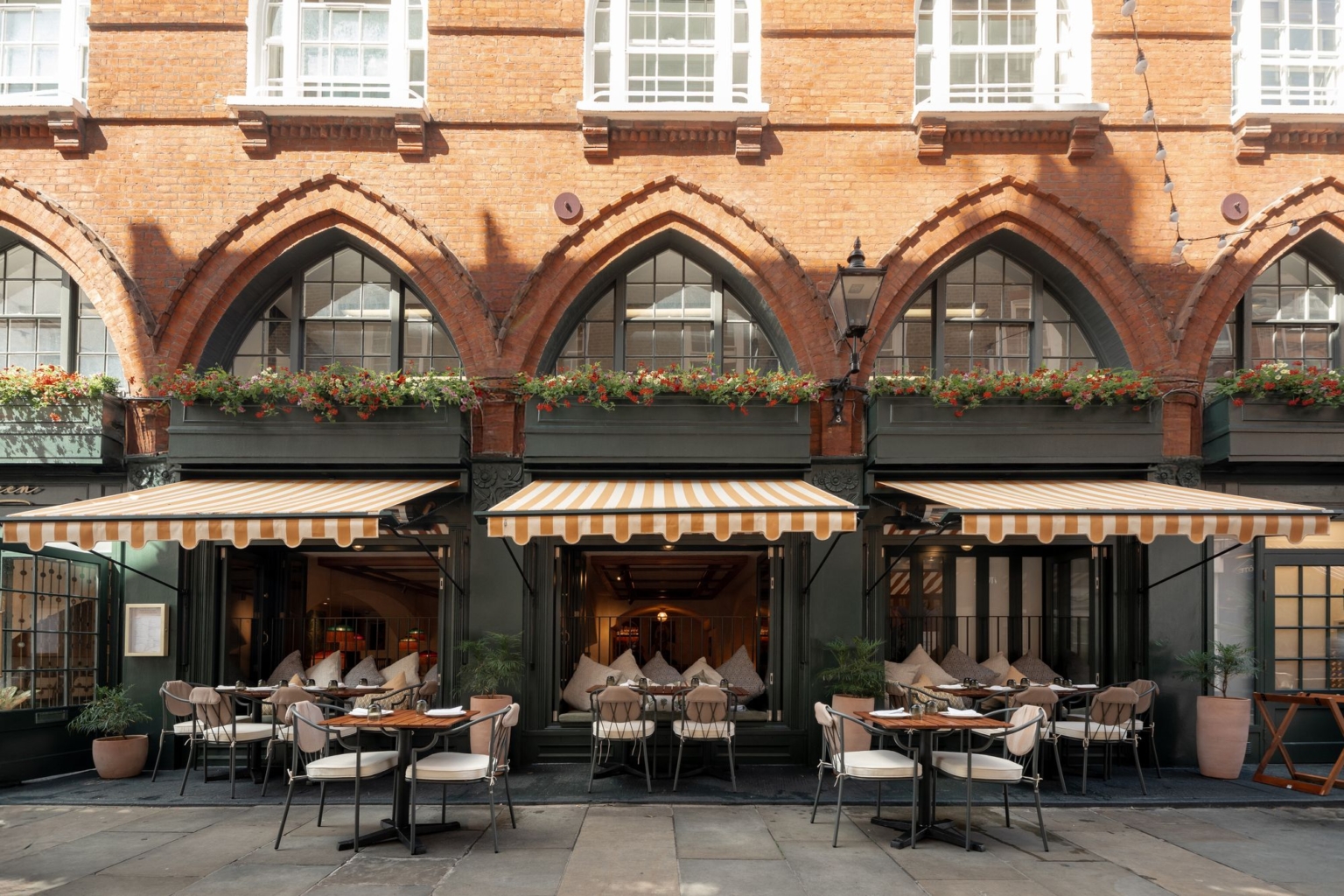 Noreen Restaurant - Hospitality Snapshots